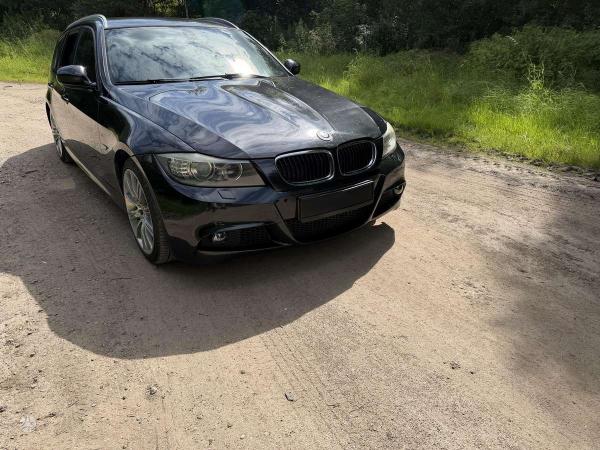 Black BMW 318 2012 in Kaunas, with an engine capacity of 2.00 L and mileage of 221 thousand km for 3500 €, photo 6 on AUTOMOTO.COM.LV