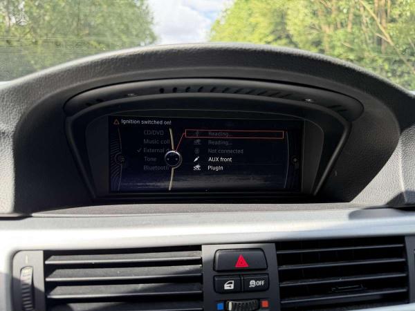 Black BMW 318 2012 in Kaunas, with an engine capacity of 2.00 L and mileage of 221 thousand km for 3500 €, photo 10 on AUTOMOTO.COM.LV