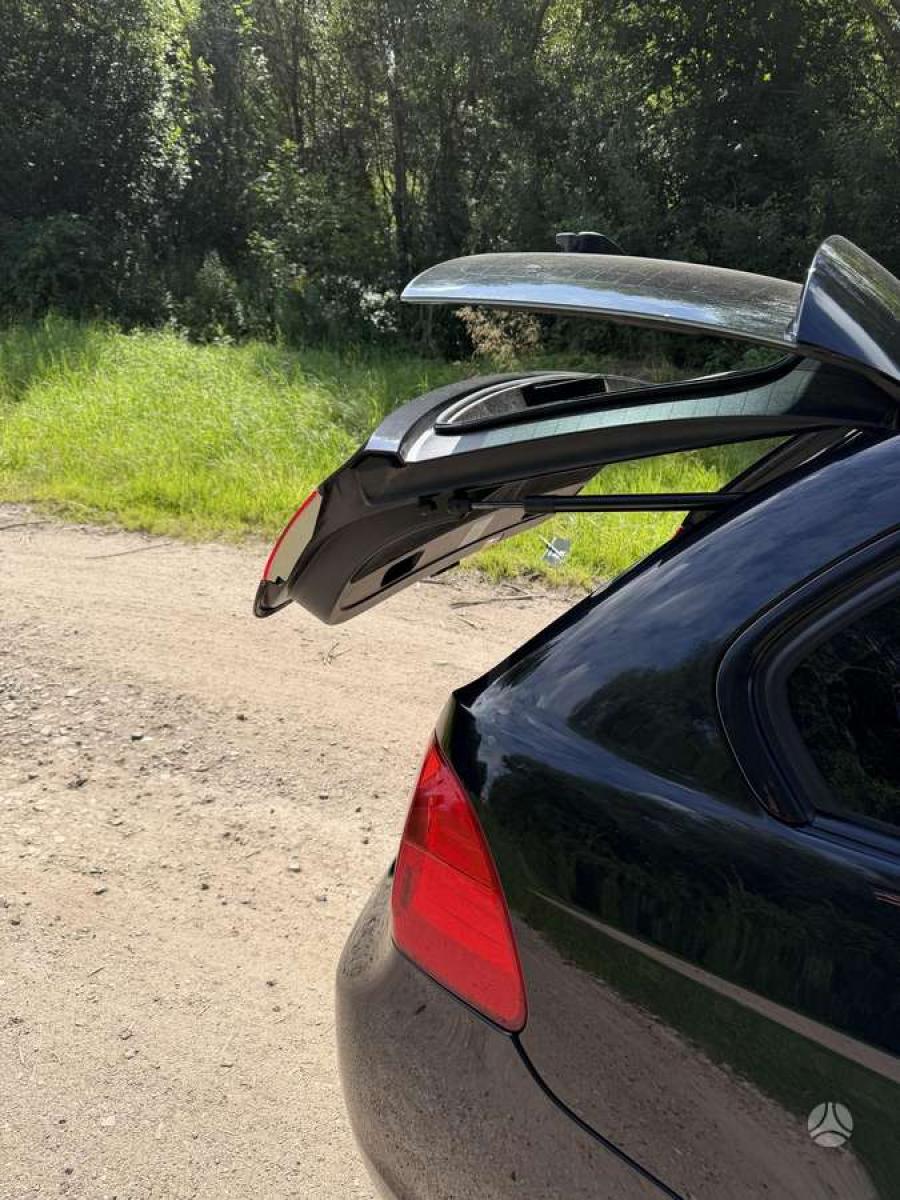 Melns BMW 318 2012 Kauņa, ar dzinēja tilpumu 2.00 L un nobraukumu 221 tūkst. km par 3500 €, foto 14 vietnē AUTOMOTO.COM.LV