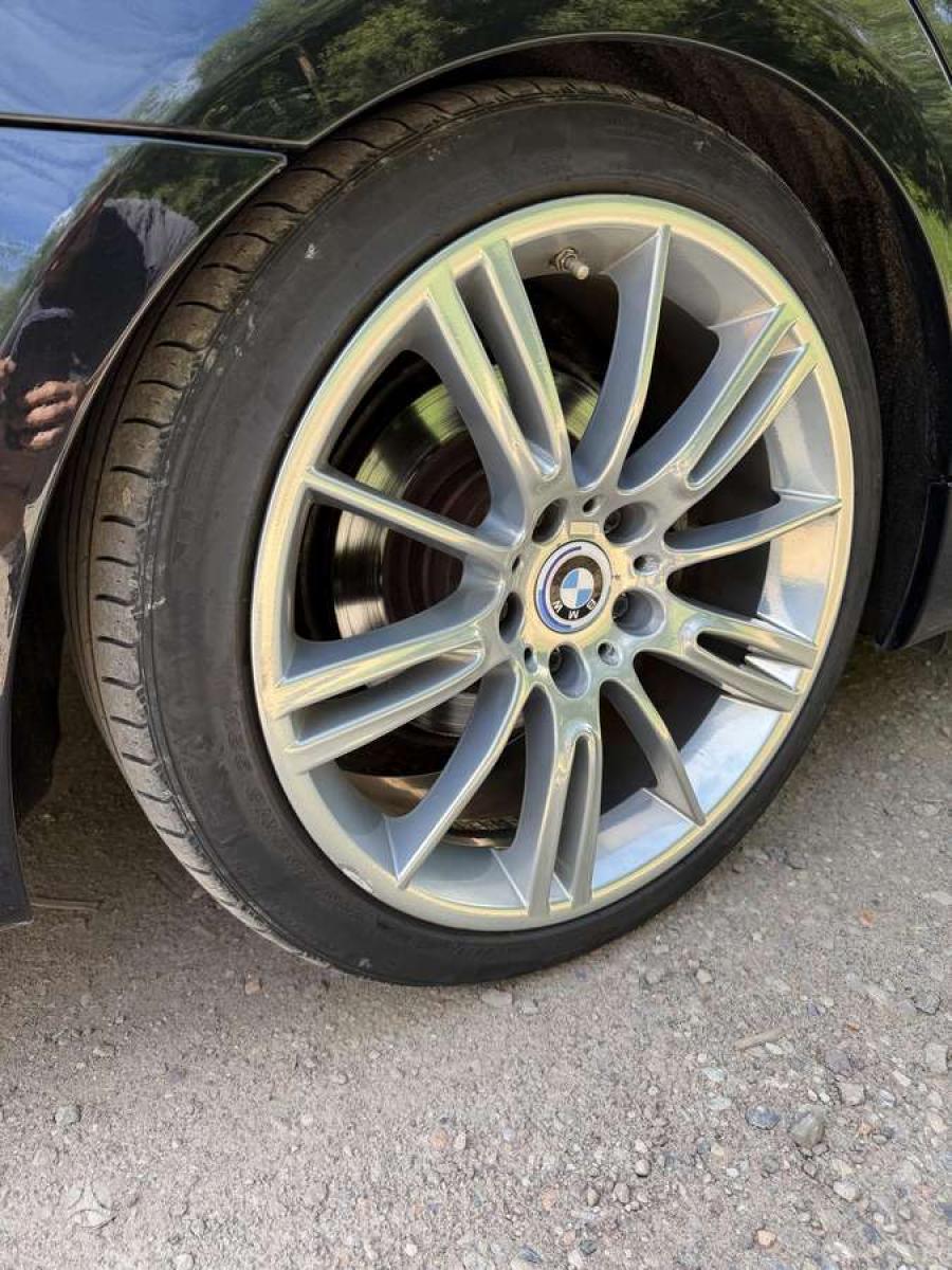 Melns BMW 318 2012 Kauņa, ar dzinēja tilpumu 2.00 L un nobraukumu 221 tūkst. km par 3500 €, foto 15 vietnē AUTOMOTO.COM.LV