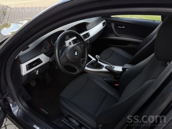 Melns BMW 318 2012 Tukums, ar dzinēja tilpumu 2.00 L un nobraukumu 305 tūkst. km par 5200 €, foto 8 vietnē AUTOMOTO.COM.LV