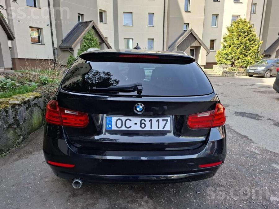 Black BMW 318 2013 in Riga, with an engine capacity of 2.00 L and mileage of 313 thousand km for 7200 €, photo 3 on AUTOMOTO.COM.LV