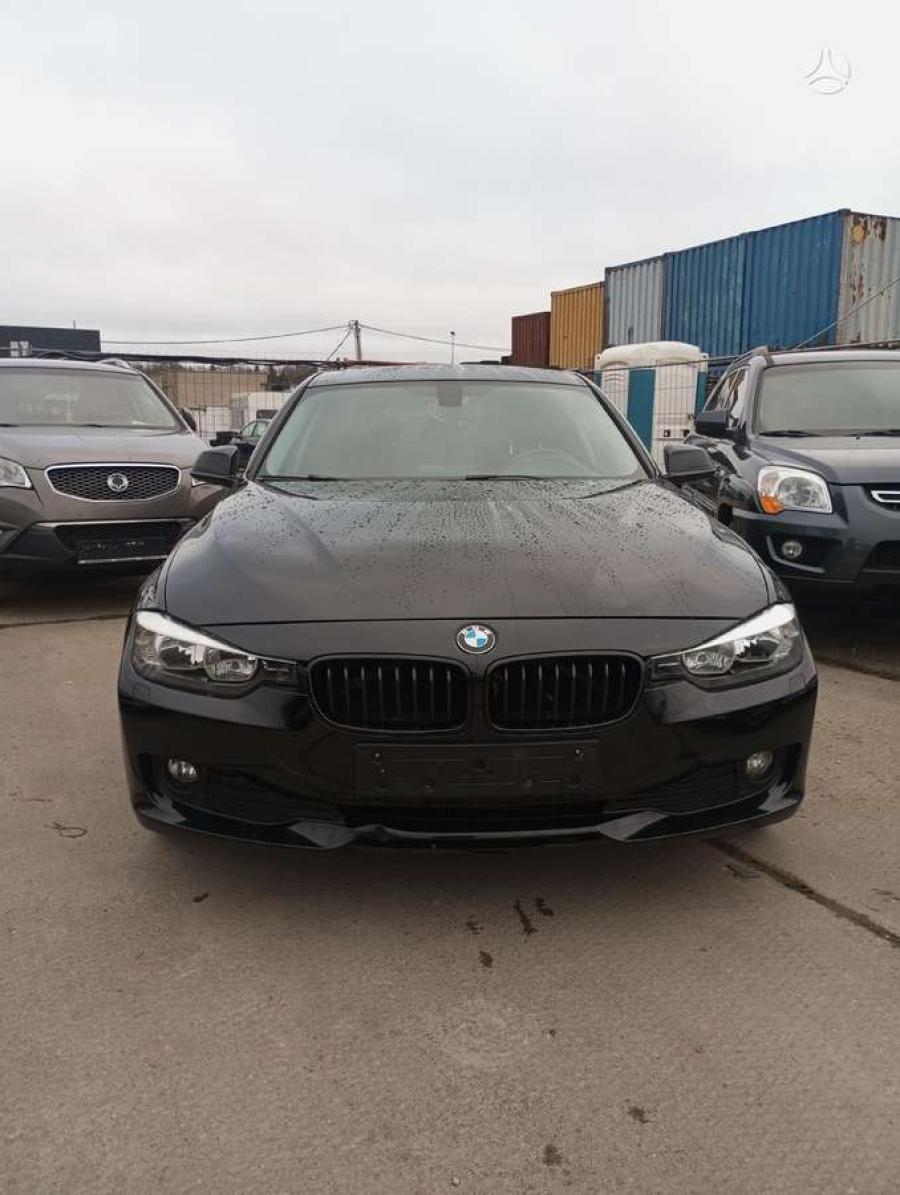 Melns BMW 318 2013 Kauņa, ar dzinēja tilpumu 2.00 L un nobraukumu 164 tūkst. km par 6800 €, foto 4 vietnē AUTOMOTO.COM.LV