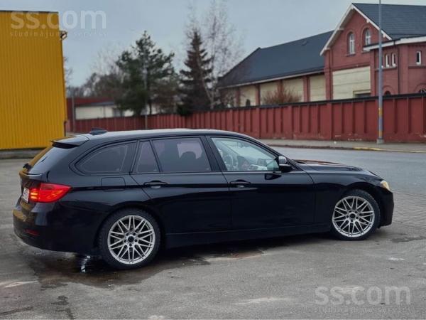 Melns BMW 318 2013 Liepāja, ar dzinēja tilpumu 2.00 L un nobraukumu 388 tūkst. km par 7300 €, foto 4 vietnē AUTOMOTO.COM.LV