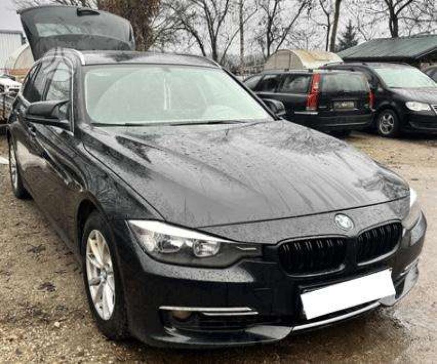 Black BMW 318 2013 in Kaunas, with an engine capacity of 2.00 L and mileage of 247 thousand km for 4000 €, photo 1 on AUTOMOTO.COM.LV