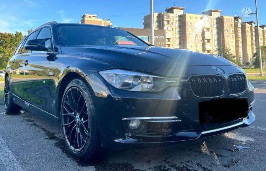 Black BMW 318 2013 in Kaunas, with an engine capacity of 2.00 L and mileage of 247 thousand km for 4000 €, photo 8 on AUTOMOTO.COM.LV
