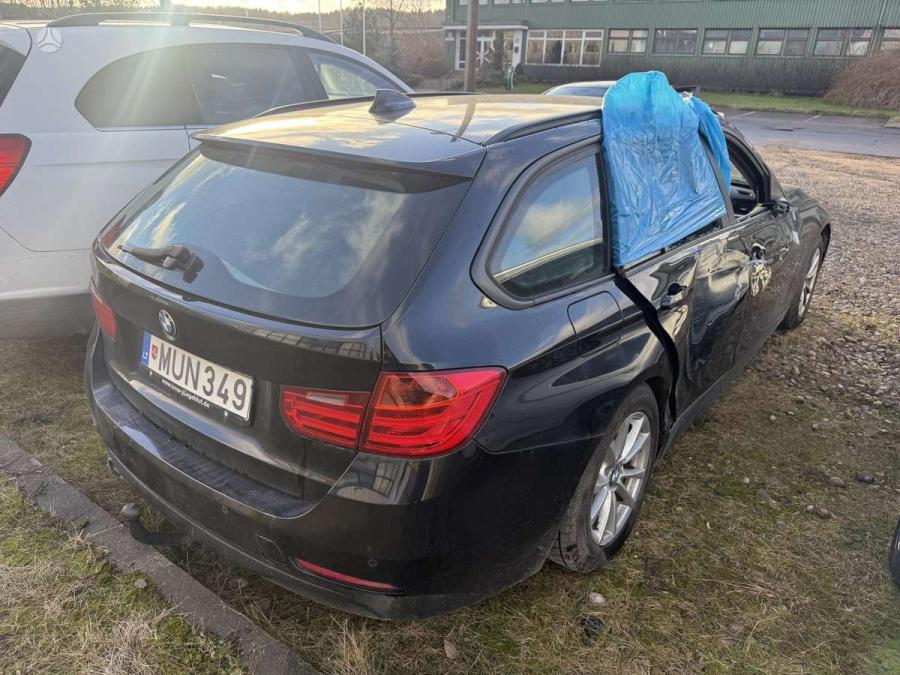 Black BMW 318 2013 in Vilnius, with an engine capacity of 2.00 L and mileage of 320 thousand km for 3950 €, photo 5 on AUTOMOTO.COM.LV