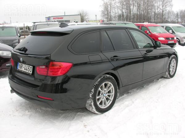 Black BMW 318 2013 in Riga, with an engine capacity of 2.00 L and mileage of 272 thousand km for 6550 €, photo 3 on AUTOMOTO.COM.LV