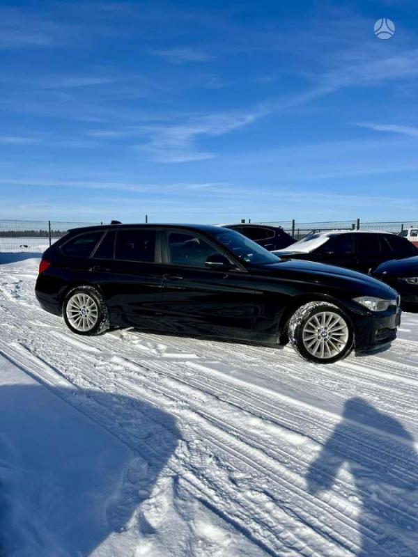Black BMW 318 2013 in Kaunas, with an engine capacity of 2.00 L and mileage of 236 thousand km for 7300 €, photo 4 on AUTOMOTO.COM.LV