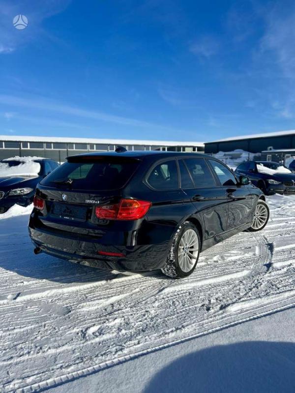 Black BMW 318 2013 in Kaunas, with an engine capacity of 2.00 L and mileage of 236 thousand km for 7300 €, photo 5 on AUTOMOTO.COM.LV