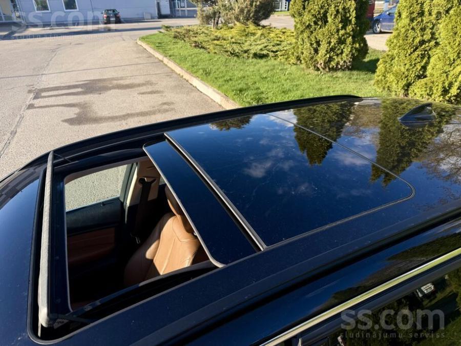 Black BMW 318 2013 in Riga, with an engine capacity of 2.00 L and mileage of 355 thousand km for 5550 €, photo 11 on AUTOMOTO.COM.LV