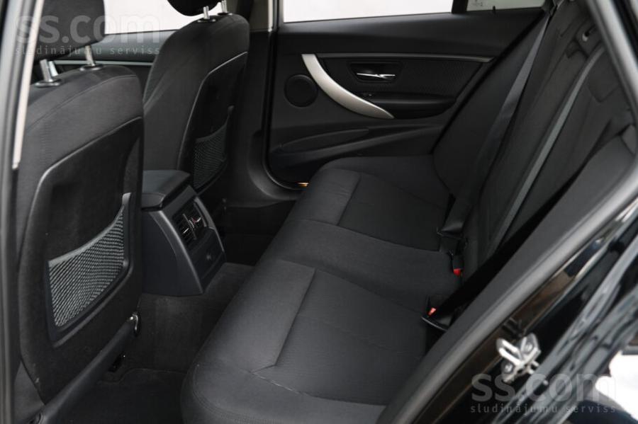 Black BMW 318 2013 in Tukums, with an engine capacity of 2.00 L and mileage of 243 thousand km for 10900 €, photo 11 on AUTOMOTO.COM.LV