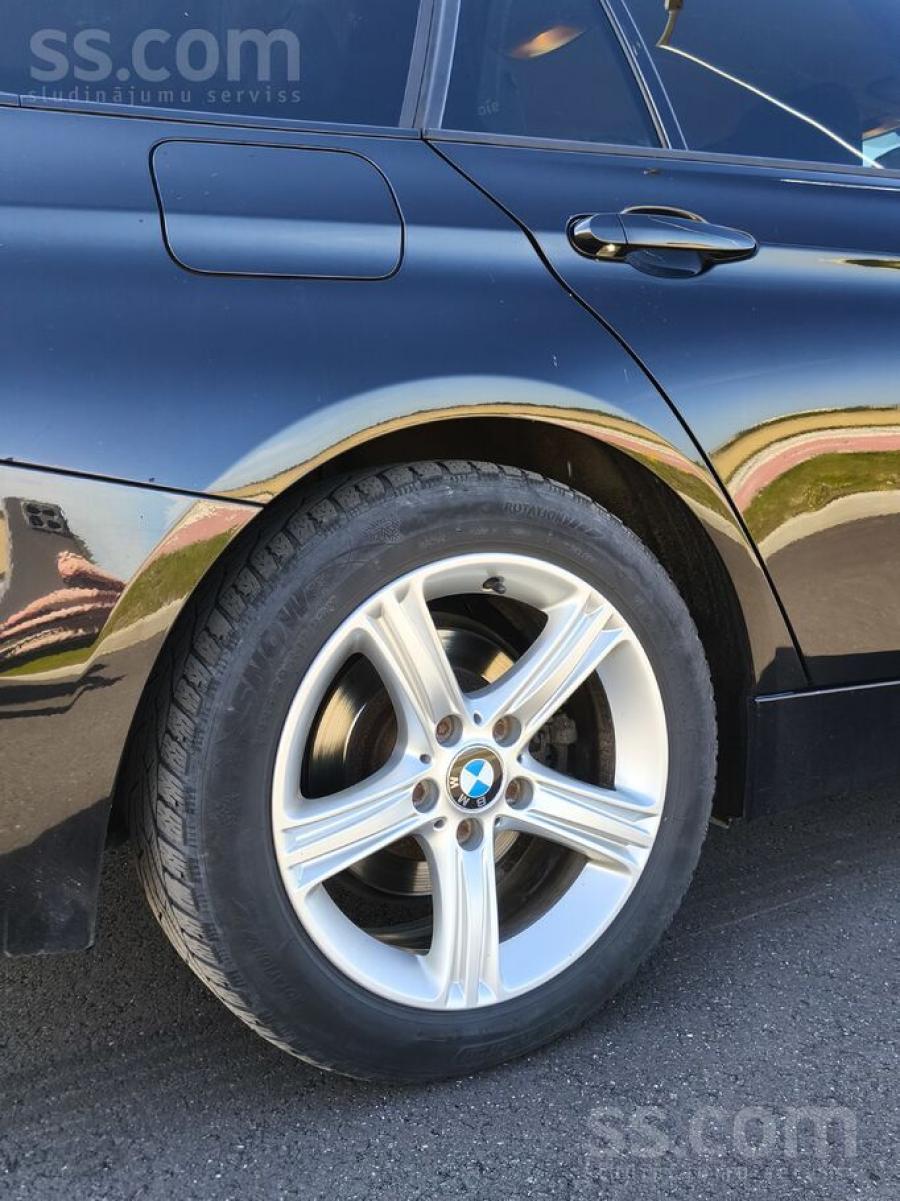Melns BMW 318 2013 Liepāja, ar dzinēja tilpumu 2.00 L un nobraukumu 327 tūkst. km par 6000 €, foto 5 vietnē AUTOMOTO.COM.LV