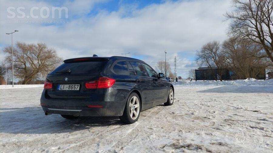 Black BMW 318 2013 in Liepaja, with an engine capacity of 2.00 L and mileage of 327 thousand km for 8500 €, photo 1 on AUTOMOTO.COM.LV