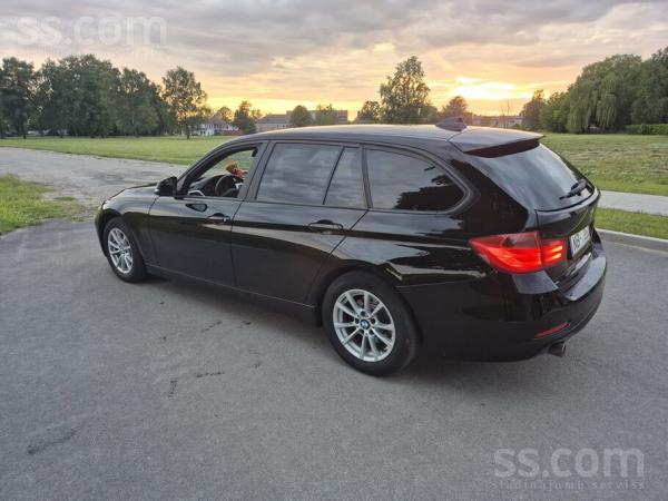 Black BMW 318 2013 in Jelgava, with an engine capacity of 2.00 L and mileage of 310 thousand km for 6300 €, photo 4 on AUTOMOTO.COM.LV