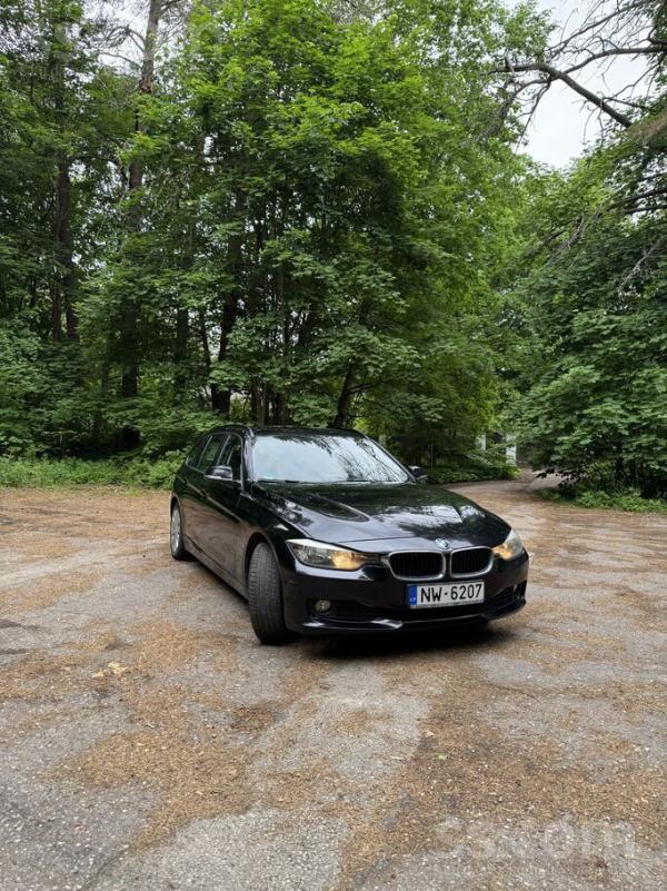 Black BMW 318 2013 in Riga, with an engine capacity of 1.90 L and mileage of 227 thousand km for 7000 €, photo 2 on AUTOMOTO.COM.LV