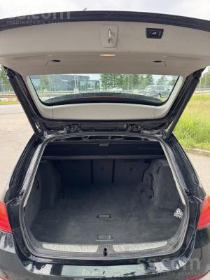 Black BMW 318 2013 in Riga, with an engine capacity of 1.90 L and mileage of 227 thousand km for 7000 €, photo 10 on AUTOMOTO.COM.LV