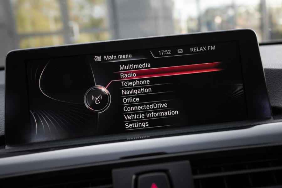 Melns BMW 318 2013 Rīga, ar dzinēja tilpumu 2.00 L un nobraukumu 246 tūkst. km par 8800 €, foto 28 vietnē AUTOMOTO.COM.LV