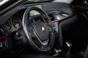 Melns BMW 318 2013 Rīga, ar dzinēja tilpumu 2.00 L un nobraukumu 246 tūkst. km par 8800 €, foto 57 vietnē AUTOMOTO.COM.LV