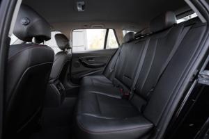 Melns BMW 318 2013 Rīga, ar dzinēja tilpumu 2.00 L un nobraukumu 246 tūkst. km par 8800 €, foto 60 vietnē AUTOMOTO.COM.LV
