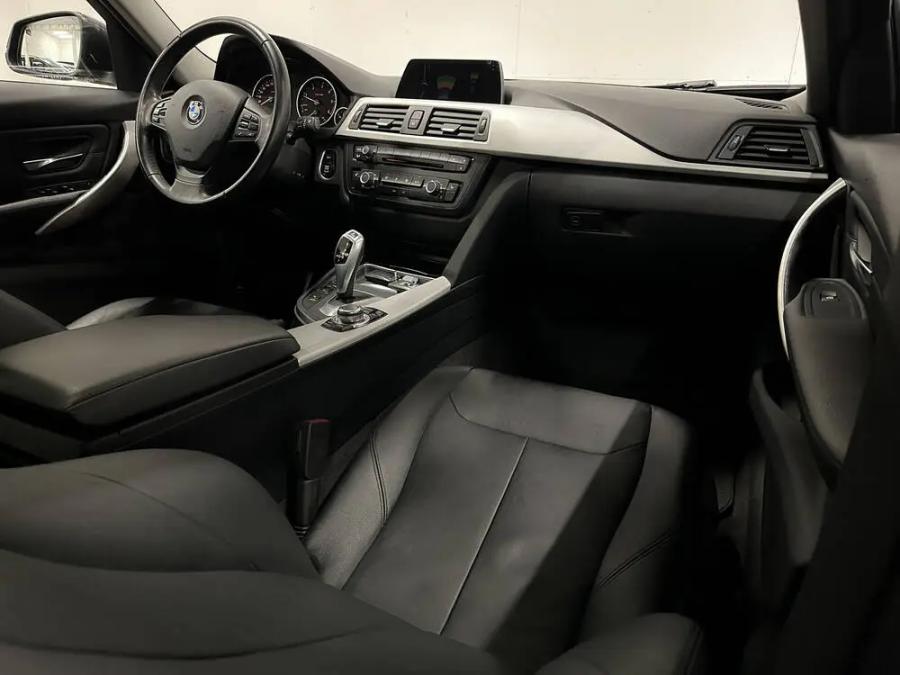 Melns BMW 318 2013 Jūrmala, ar dzinēja tilpumu 2.00 L un nobraukumu 248 tūkst. km par 8995 €, foto 23 vietnē AUTOMOTO.COM.LV