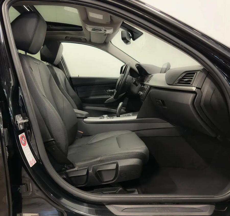 Melns BMW 318 2013 Jūrmala, ar dzinēja tilpumu 2.00 L un nobraukumu 248 tūkst. km par 8995 €, foto 25 vietnē AUTOMOTO.COM.LV