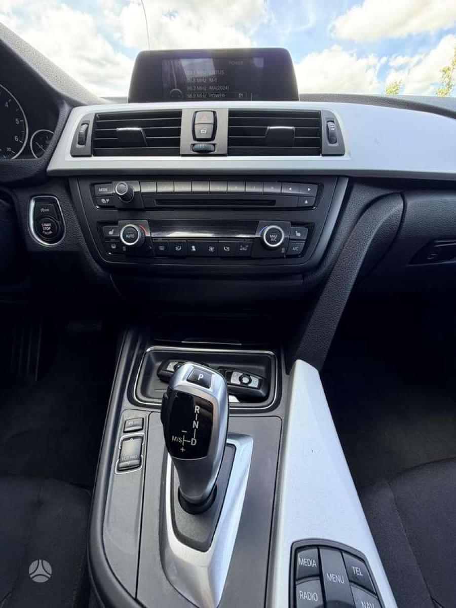 Black BMW 318 2013 in Vilnius, with an engine capacity of 2.00 L and mileage of 379 thousand km for 6900 €, photo 11 on AUTOMOTO.COM.LV