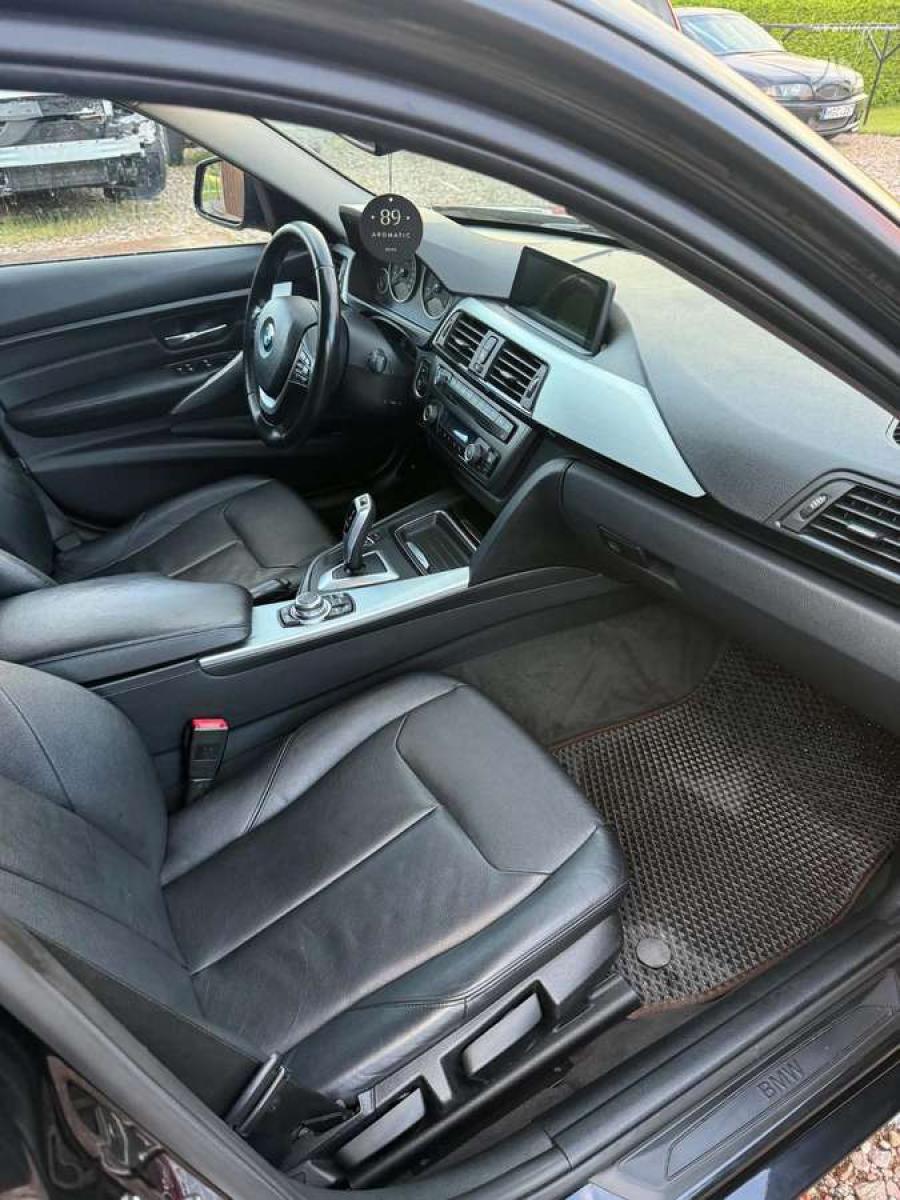 Black BMW 318 2013 in Skuodas, with an engine capacity of 2.00 L and mileage of 323 thousand km for 6700 €, photo 8 on AUTOMOTO.COM.LV