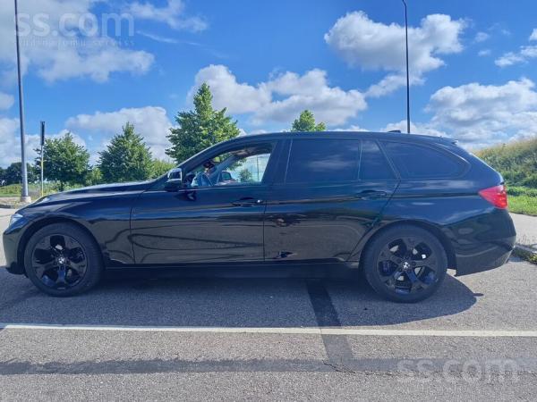 Melns BMW 318 2013 Daugavpils, ar dzinēja tilpumu 2.00 L un nobraukumu 229 tūkst. km par 7700 €, foto 2 vietnē AUTOMOTO.COM.LV