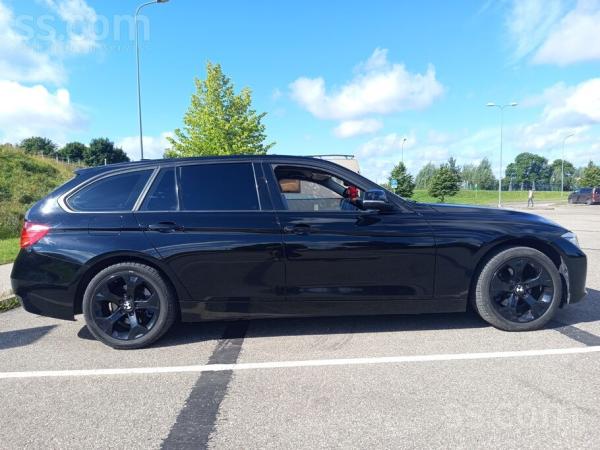 Melns BMW 318 2013 Daugavpils, ar dzinēja tilpumu 2.00 L un nobraukumu 229 tūkst. km par 7700 €, foto 3 vietnē AUTOMOTO.COM.LV