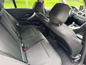 Melns BMW 318 2013 Kėdainiai, ar dzinēja tilpumu 2.00 L un nobraukumu 288 tūkst. km par 5650 €, foto 11 vietnē AUTOMOTO.COM.LV