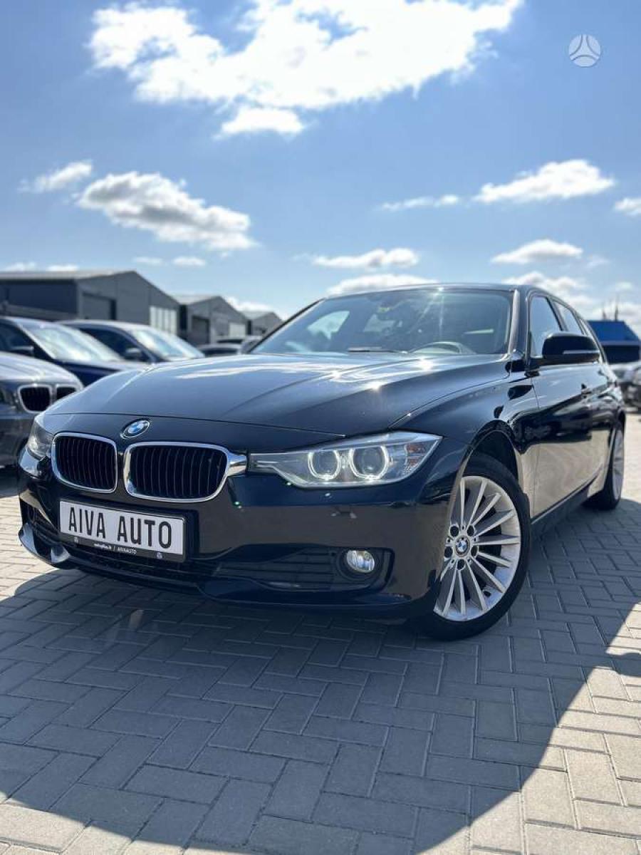 Black BMW 318 2013 in Kaunas, with an engine capacity of 2.00 L and mileage of 236 thousand km for 7000 €, photo 4 on AUTOMOTO.COM.LV
