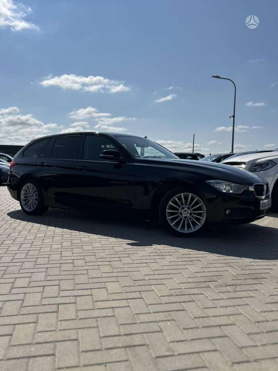 Black BMW 318 2013 in Kaunas, with an engine capacity of 2.00 L and mileage of 236 thousand km for 7000 €, photo 8 on AUTOMOTO.COM.LV