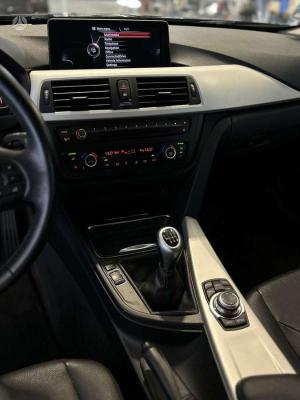 Black BMW 318 2013 in Kaunas, with an engine capacity of 2.00 L and mileage of 236 thousand km for 7000 €, photo 24 on AUTOMOTO.COM.LV
