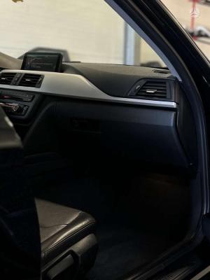 Black BMW 318 2013 in Kaunas, with an engine capacity of 2.00 L and mileage of 236 thousand km for 7000 €, photo 32 on AUTOMOTO.COM.LV