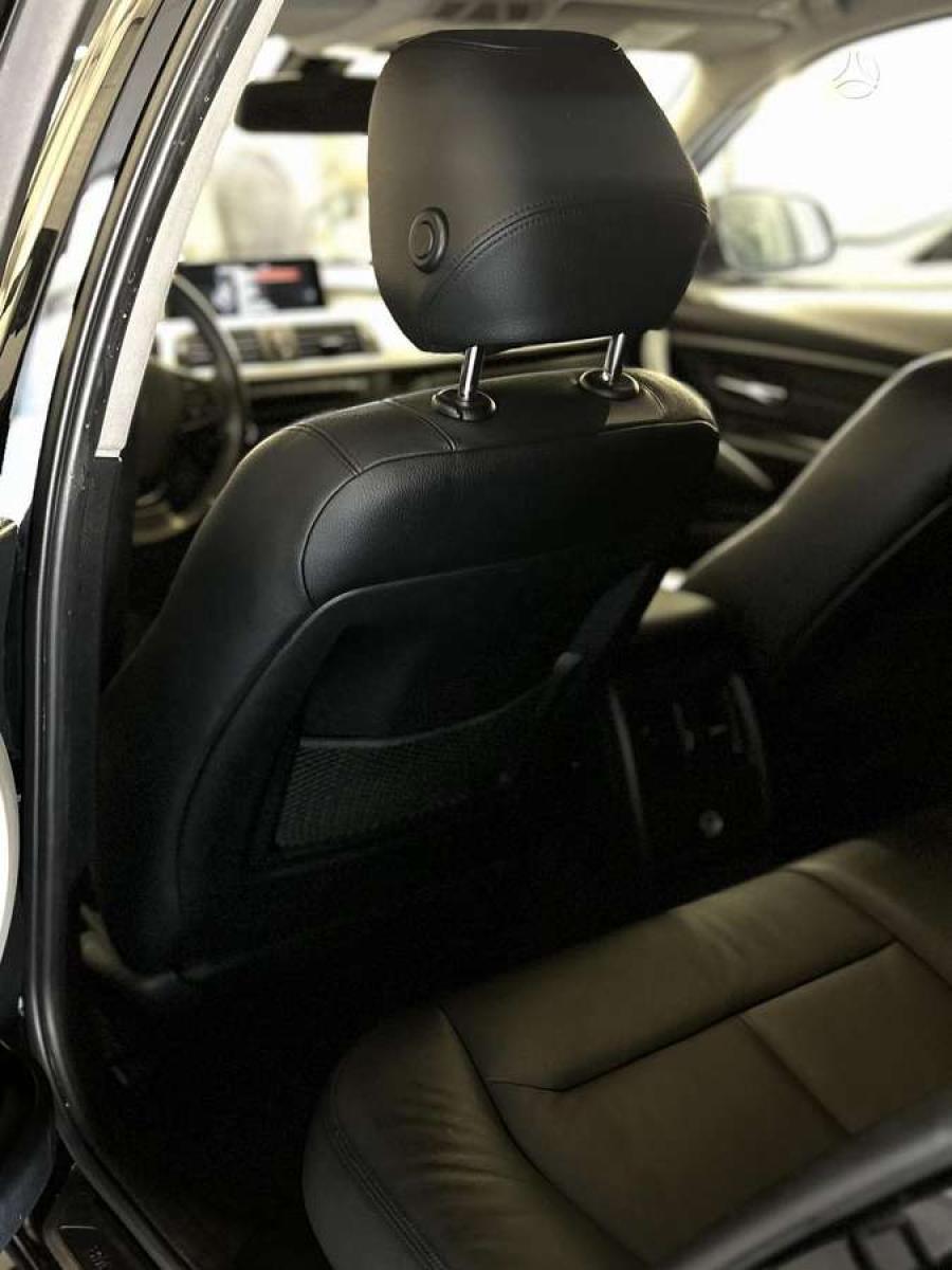 Black BMW 318 2013 in Kaunas, with an engine capacity of 2.00 L and mileage of 236 thousand km for 7000 €, photo 40 on AUTOMOTO.COM.LV