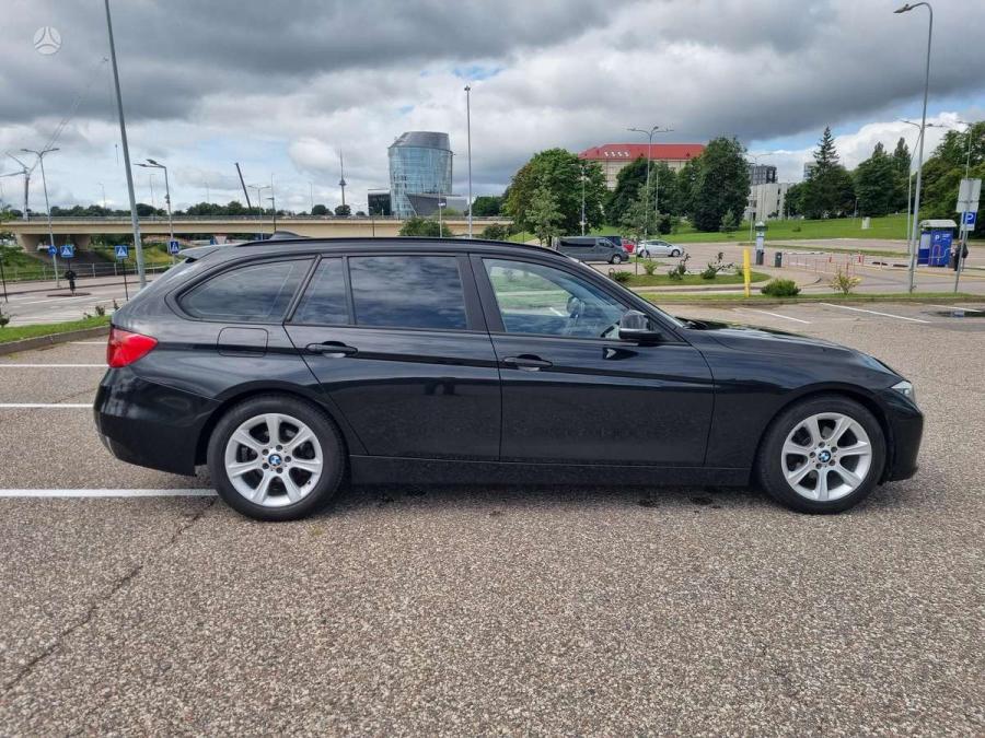 Melns BMW 318 2013 Viļņa, ar dzinēja tilpumu 2.00 L un nobraukumu 303 tūkst. km par 7100 €, foto 4 vietnē AUTOMOTO.COM.LV