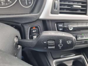 Melns BMW 318 2013 Viļņa, ar dzinēja tilpumu 2.00 L un nobraukumu 303 tūkst. km par 7100 €, foto 23 vietnē AUTOMOTO.COM.LV