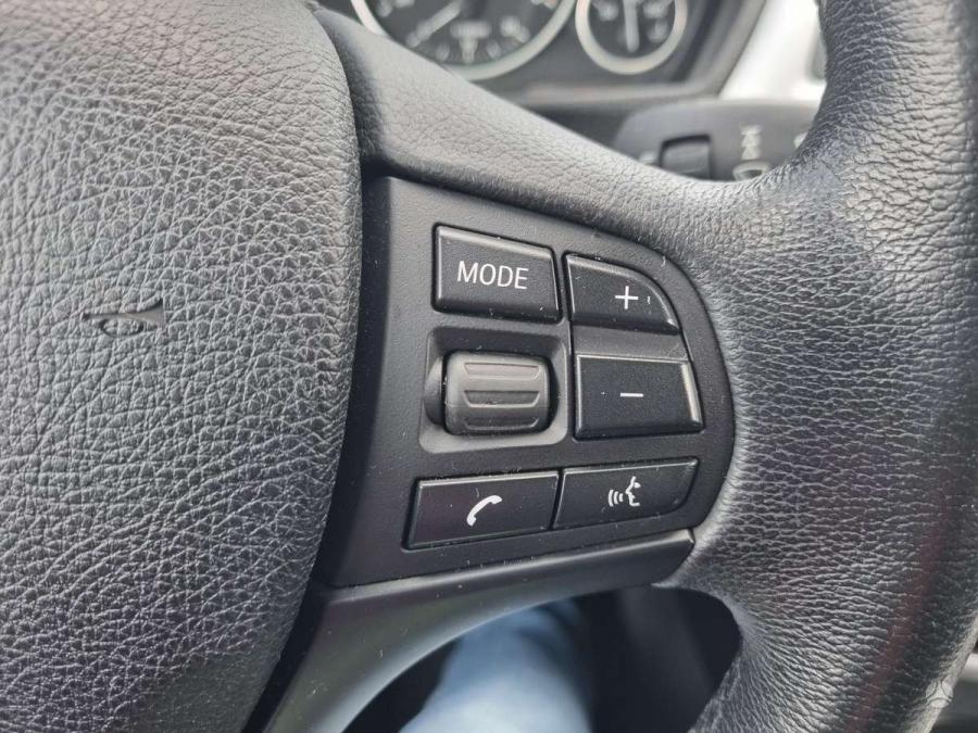 Melns BMW 318 2013 Viļņa, ar dzinēja tilpumu 2.00 L un nobraukumu 303 tūkst. km par 7100 €, foto 24 vietnē AUTOMOTO.COM.LV