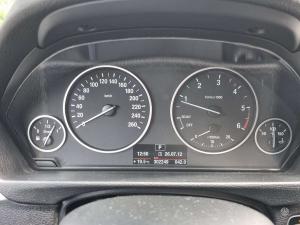 Melns BMW 318 2013 Viļņa, ar dzinēja tilpumu 2.00 L un nobraukumu 303 tūkst. km par 7100 €, foto 27 vietnē AUTOMOTO.COM.LV