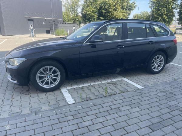 Black BMW 318 2013 in Kaunas, with an engine capacity of 2.00 L and mileage of 274 thousand km for 6250 €, photo 3 on AUTOMOTO.COM.LV