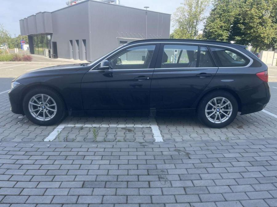 Black BMW 318 2013 in Kaunas, with an engine capacity of 2.00 L and mileage of 274 thousand km for 6250 €, photo 17 on AUTOMOTO.COM.LV