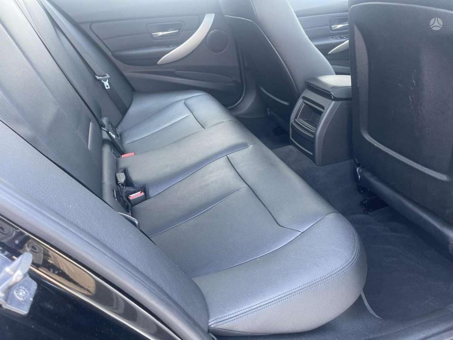 Black BMW 318 2013 in Kaunas, with an engine capacity of 2.00 L and mileage of 274 thousand km for 6250 €, photo 27 on AUTOMOTO.COM.LV