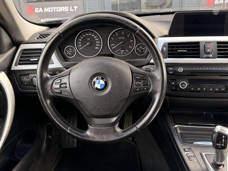 Black BMW 318 2013 in Vilnius, with an engine capacity of 2.00 L and mileage of 299 thousand km for 7100 €, photo 15 on AUTOMOTO.COM.LV
