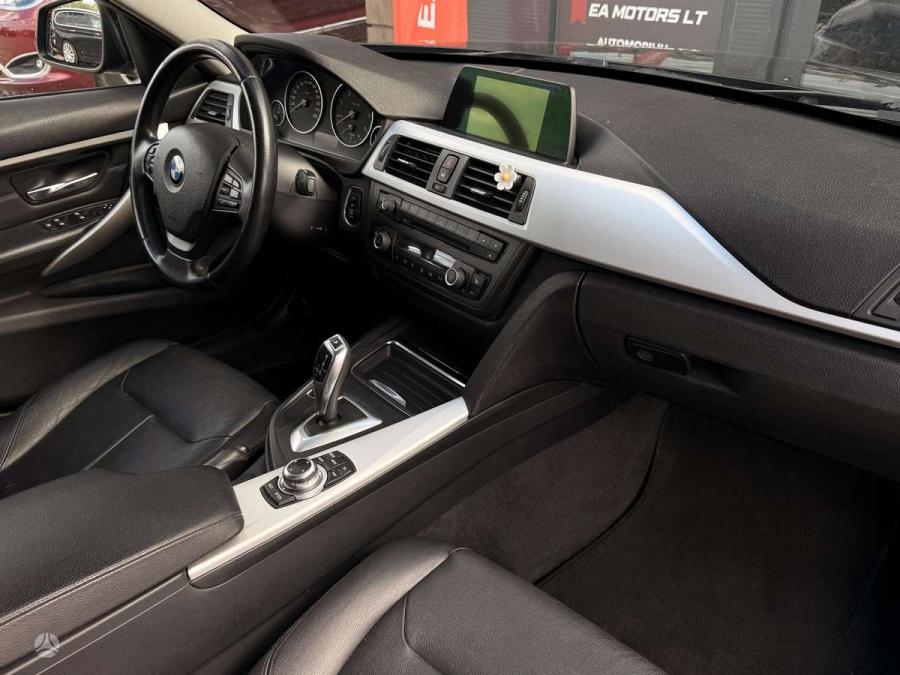 Black BMW 318 2013 in Vilnius, with an engine capacity of 2.00 L and mileage of 299 thousand km for 7100 €, photo 16 on AUTOMOTO.COM.LV