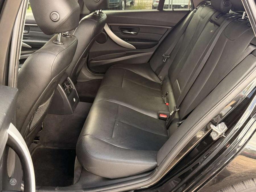 Black BMW 318 2013 in Vilnius, with an engine capacity of 2.00 L and mileage of 299 thousand km for 7100 €, photo 21 on AUTOMOTO.COM.LV