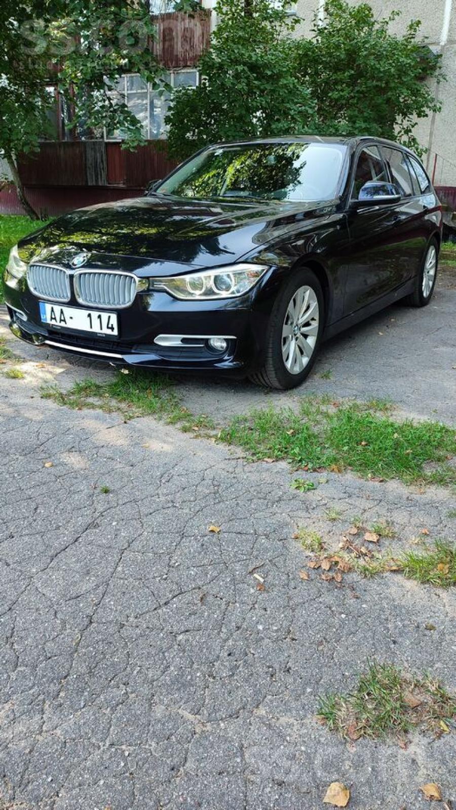 Black BMW 318 2013 in Riga, with an engine capacity of 2.00 L and mileage of 280 thousand km for 9497 €, photo 4 on AUTOMOTO.COM.LV