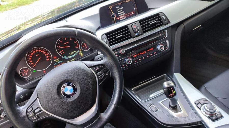 Black BMW 318 2013 in Riga, with an engine capacity of 2.00 L and mileage of 280 thousand km for 9497 €, photo 17 on AUTOMOTO.COM.LV