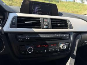 Black BMW 318 2013 in Vilnius, with an engine capacity of 2.00 L and mileage of 284 thousand km for 5000 €, photo 12 on AUTOMOTO.COM.LV