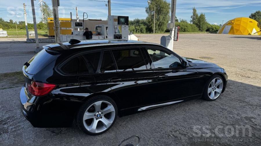 Black BMW 318 2013 in Liepaja, with an engine capacity of 2.00 L and mileage of 302 thousand km for 8490 €, photo 5 on AUTOMOTO.COM.LV